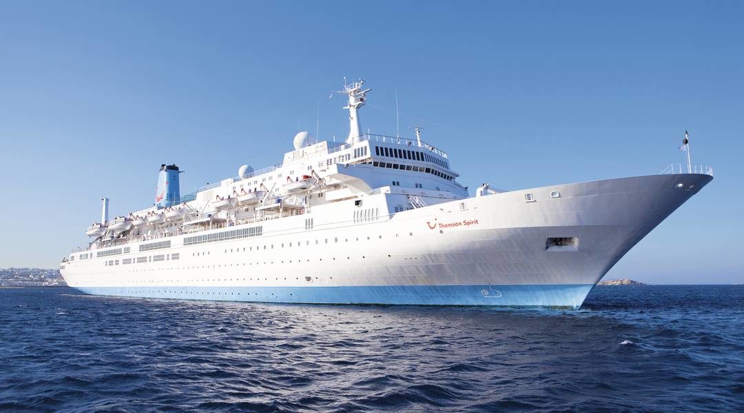 Taranto - Sesto approdo per la nave da crociera Thomson Spirit ...