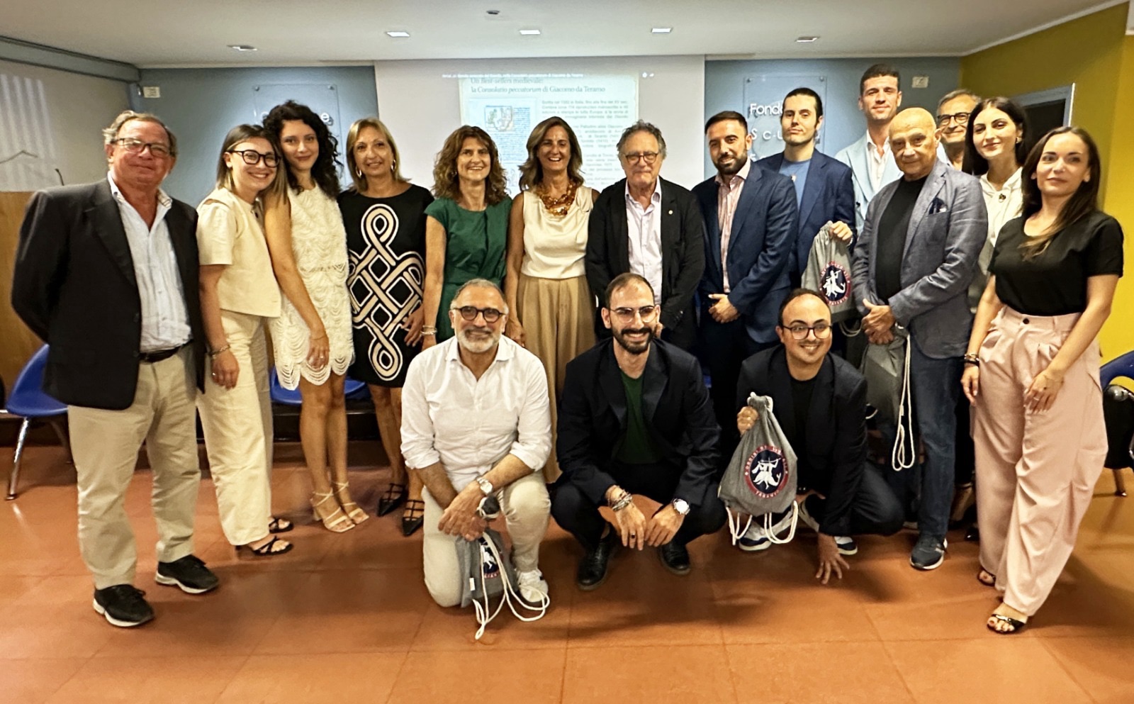 Ordine Avvocati Taranto: uno zaino per lo ‘Scatto d’Atto’ - Notizie ...