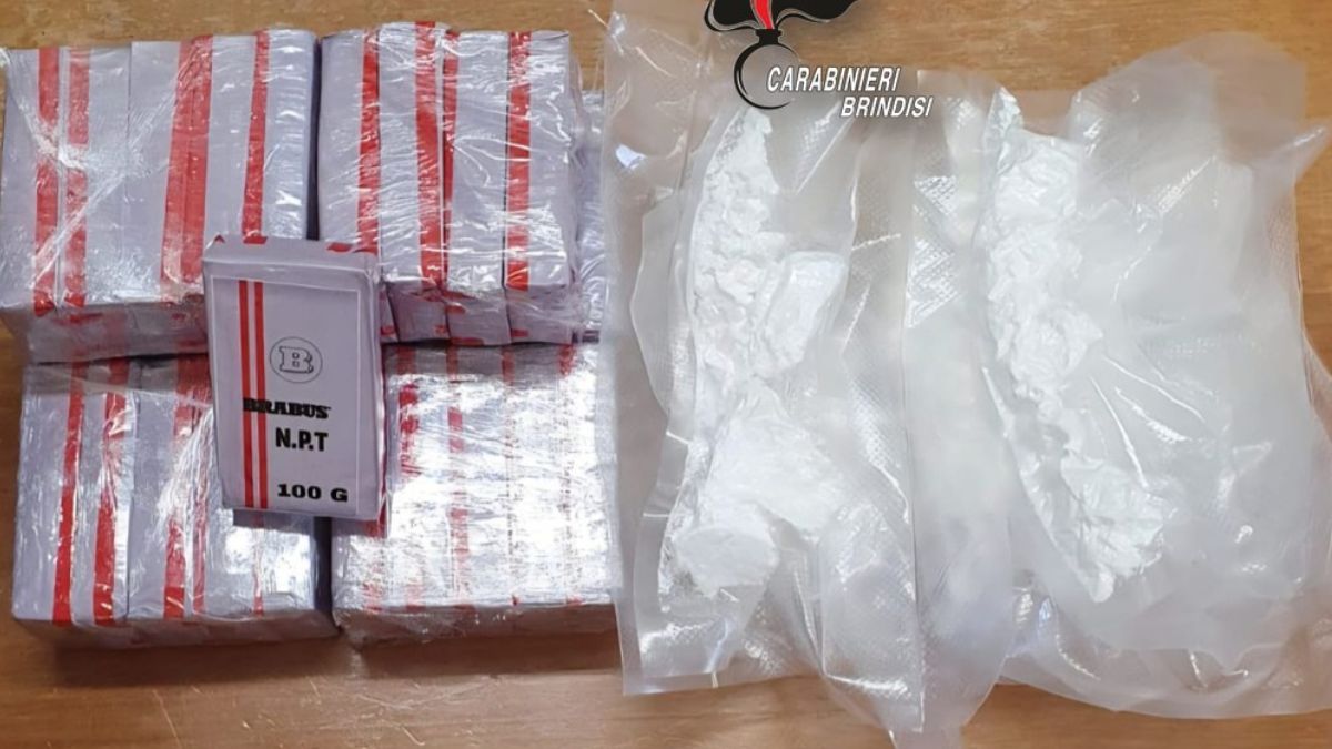 Arrestato con 3 kg di hashish e 500 g di cocaina a Brindisi ...